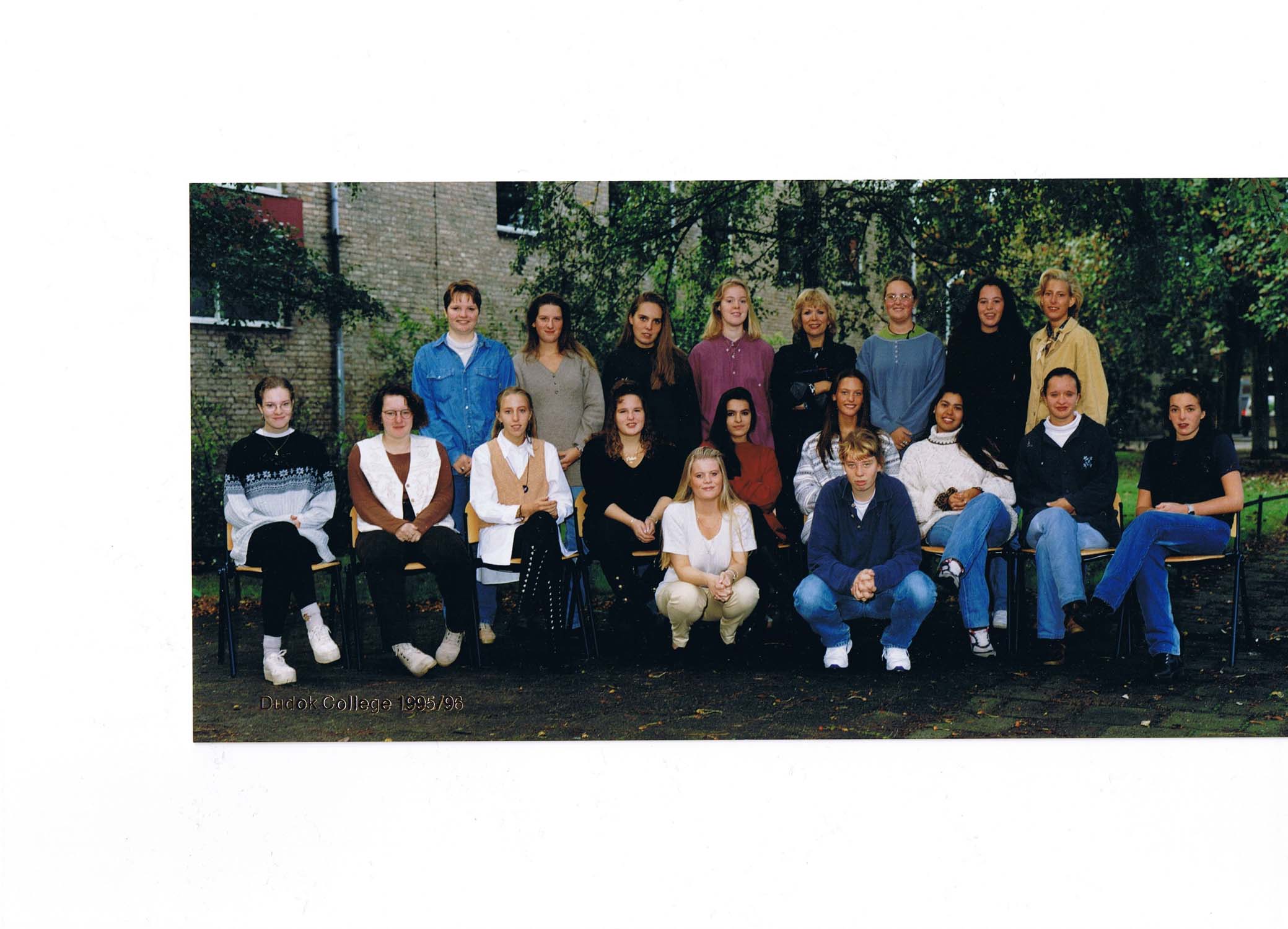 Dudok College Zorg en Welzijn Hilversum | SchoolBANK.nl - vind je oude ...