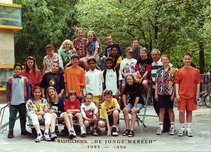 De Jonge Wereld Den Haag | SchoolBANK.nl - vind je oude klasgenoten terug