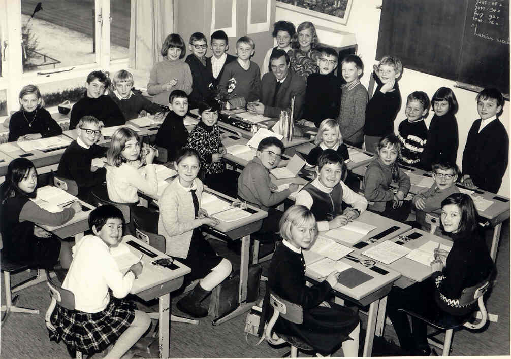 Prof. Ovide Decrolyschool Utrecht | SchoolBANK.nl - vind je oude ...